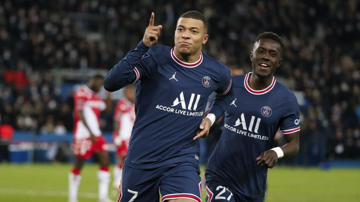 PSG - Monaco : le craquage des réseaux sociaux, Kylian Mbappé seul aux ...