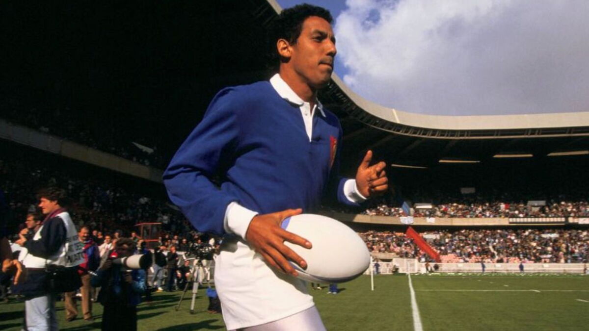 Que devient Serge Blanco, la plus grande légende du rugby français