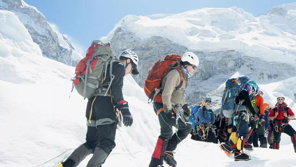 Embouteillages au sommet de l'Everest, un triste constat