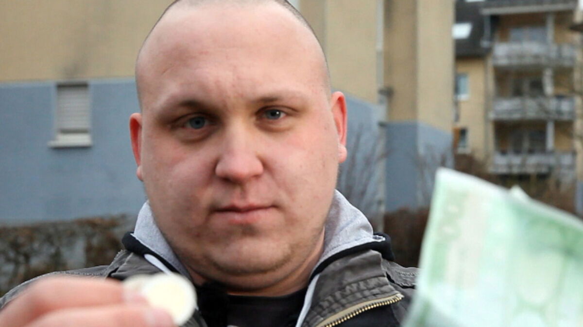 Armes Deutschland: Hartzer mit Luxus-Leben zeigt, was er mit ...