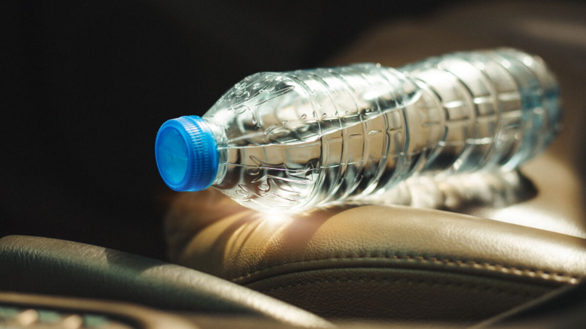 Gefährliche Angewohnheit: Deshalb solltest du nie eine Plastikflasche ...