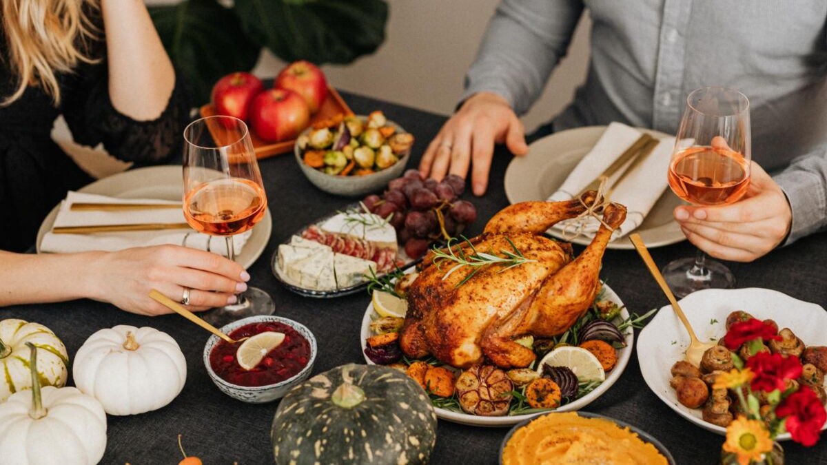 Darum solltest du dein Essen mit offenem Mund kauen