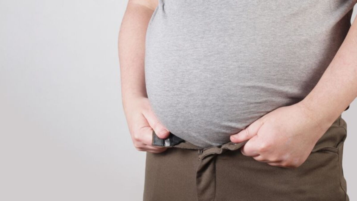 Bauchfett: Mit diesen Mediziner-Tipps werdet ihr es endlich los