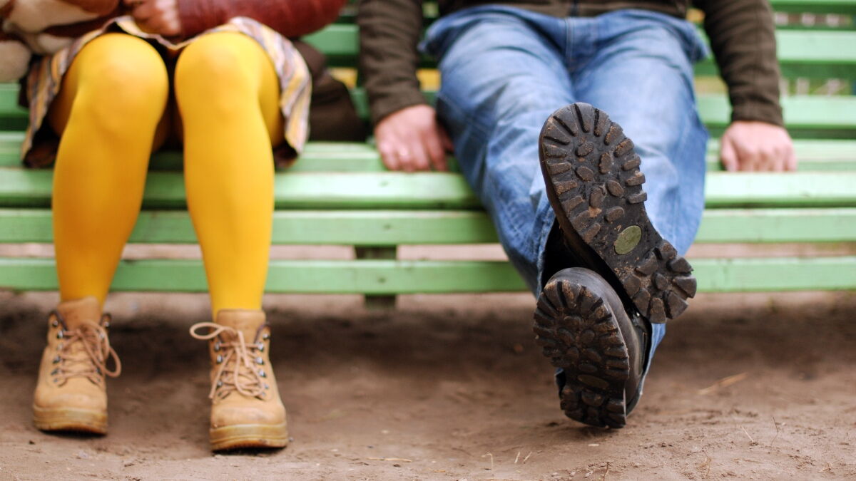 Benching: Warum es von Vorteil sein kann, von seinem Date "warmgehalten ...