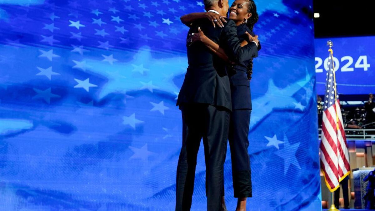 Die Obamas greifen Trump scharf an: Feurige Reden und magische Momente