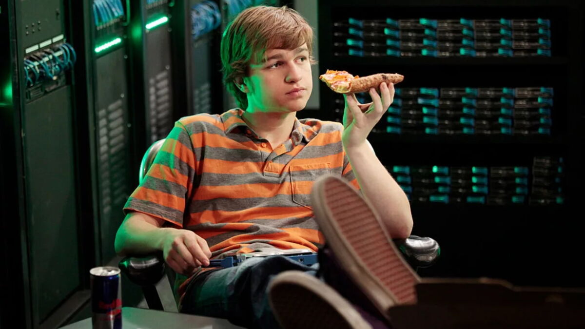 Angus T. Jones von "Two and a Half Men": So extrem hat sich der ...