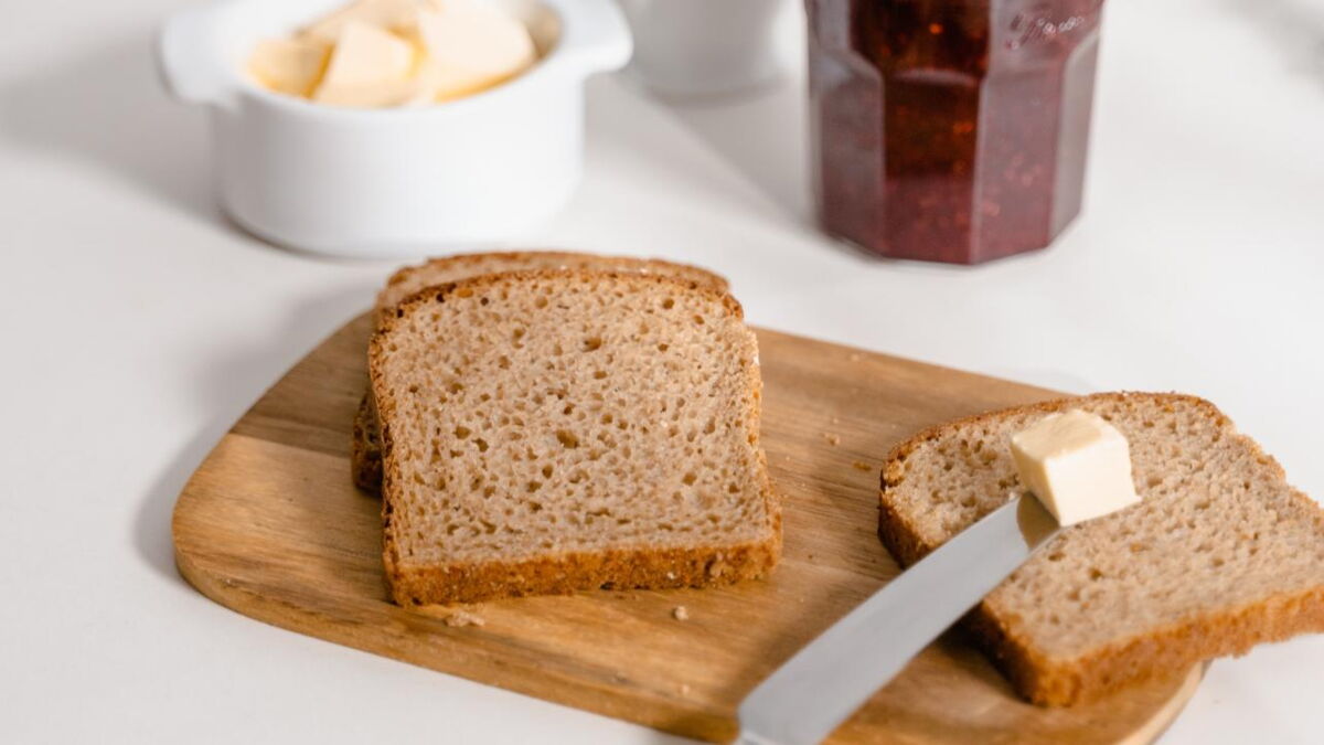 Neue Entdeckung: So streichst du deine Butter richtig aufs Brot