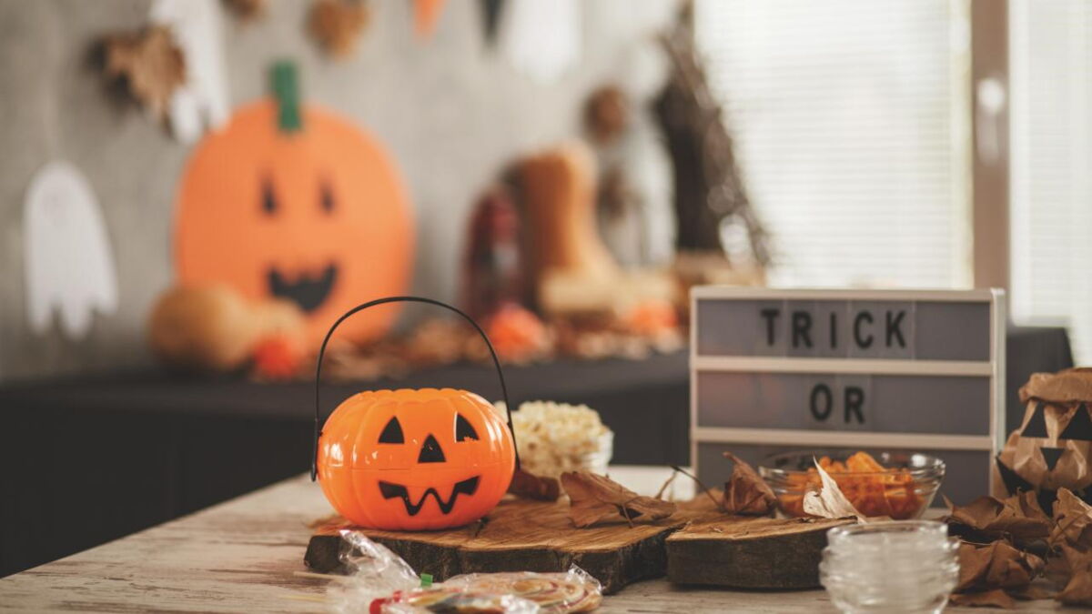 "Süßes oder Saures" an Halloween: Was steckt hinter der Tradition?