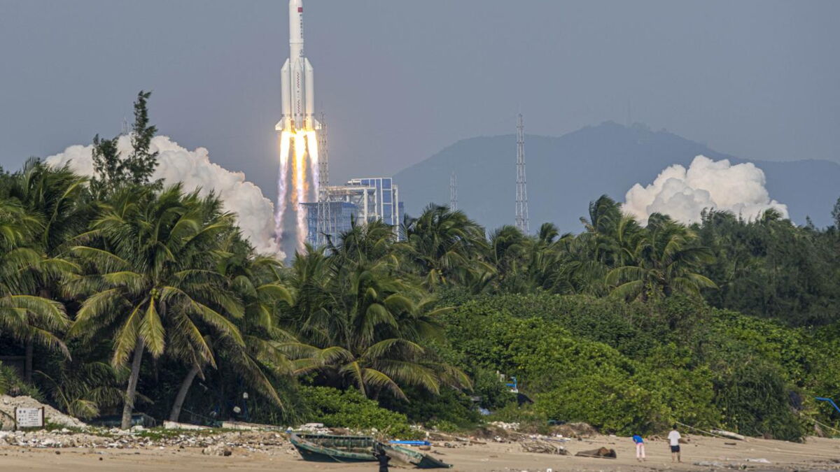 China schickt Rakete Long March 4C ins All