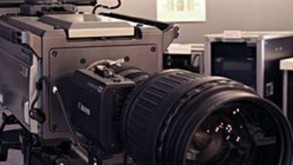 La caméra Super Hi-Vision de NHK (légèrement) miniaturisée