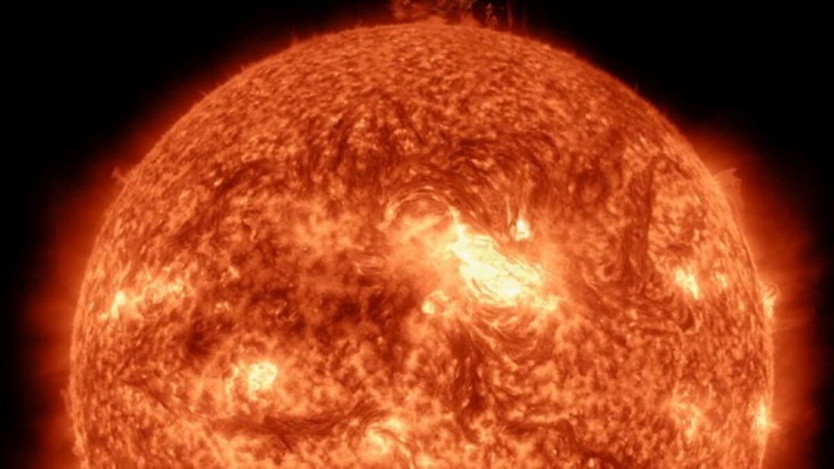 Une spectaculaire vidéo de la plus grosse tache solaire observée depuis ...