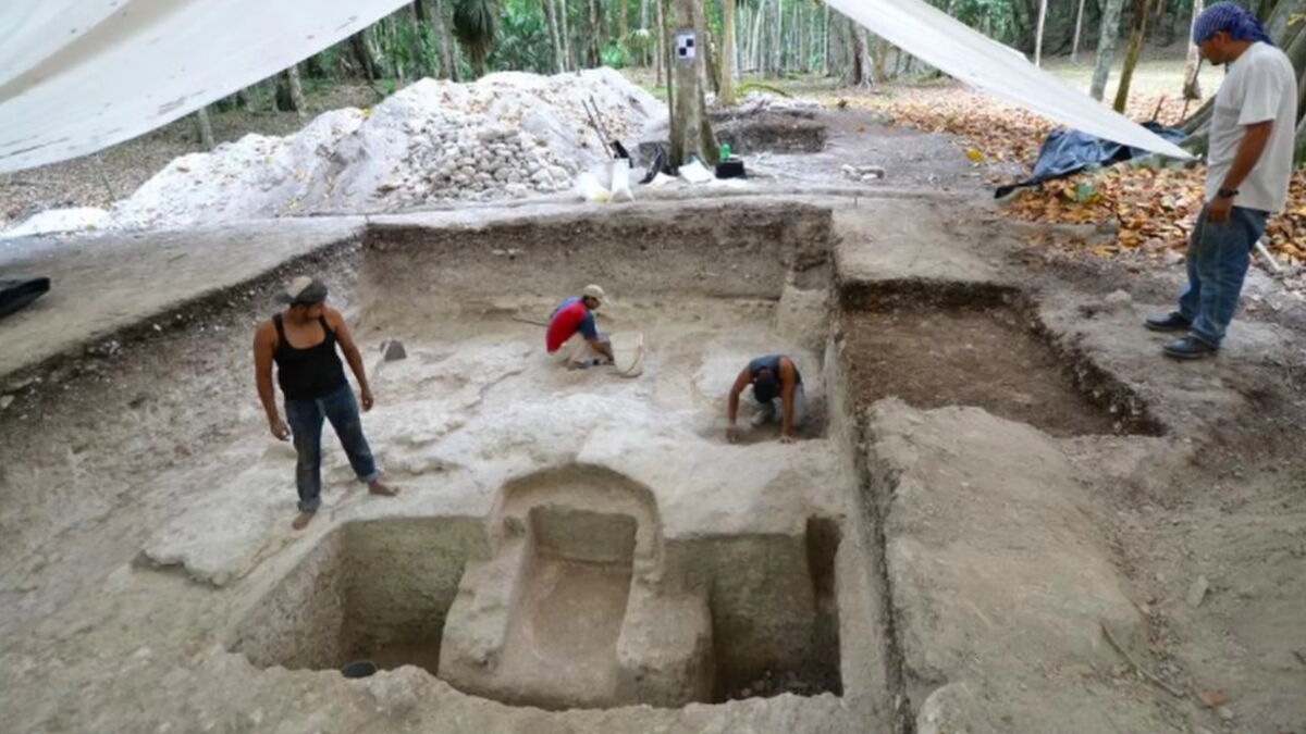 Une ancienne "tombe" maya découverte au Guatemala révèle ses secrets
