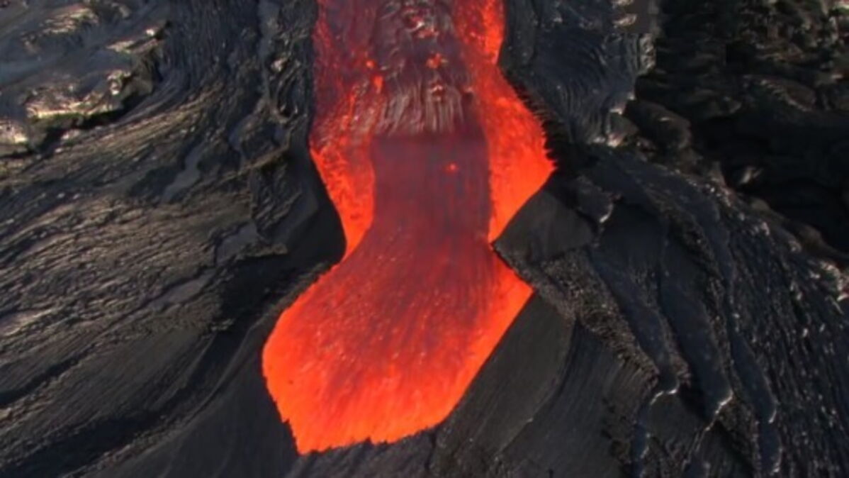 La spectaculaire coulée de lave du volcan Kilauea filmée depuis le ciel