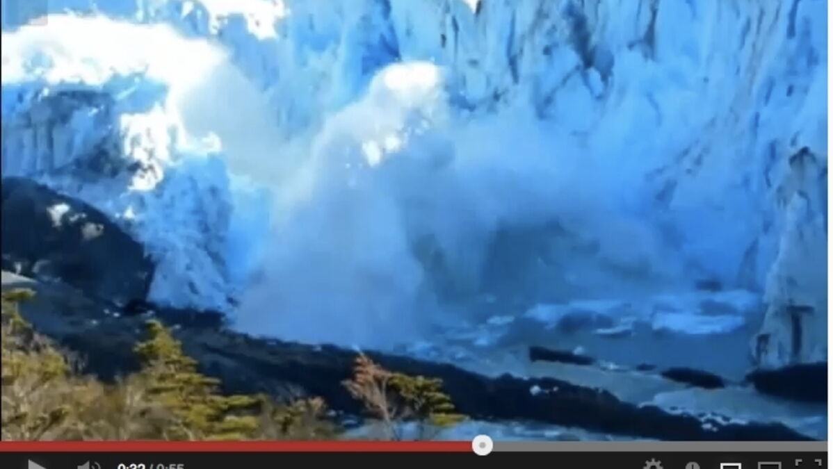 Observez l’impressionnant effondrement d’un pan du glacier Perito ...