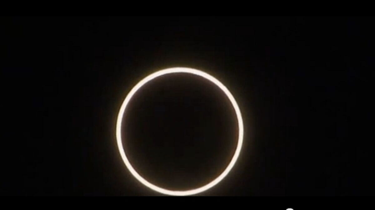 En Australie, une sublime éclipse annulaire de Soleil a ravi des ...