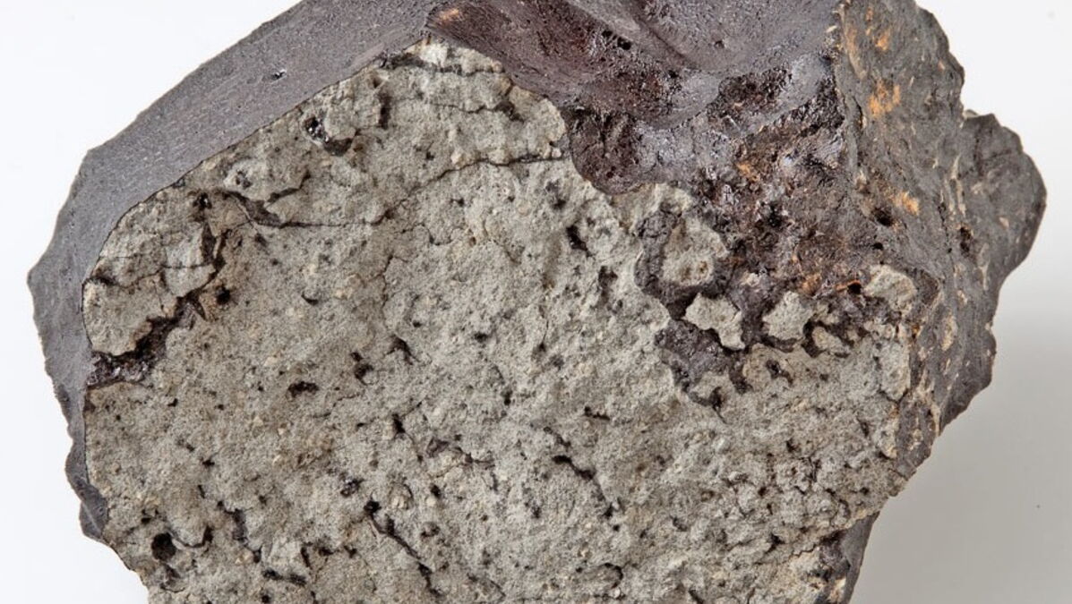 La météorite de Tissint contiendrait des bulles de gaz martien vieux de ...