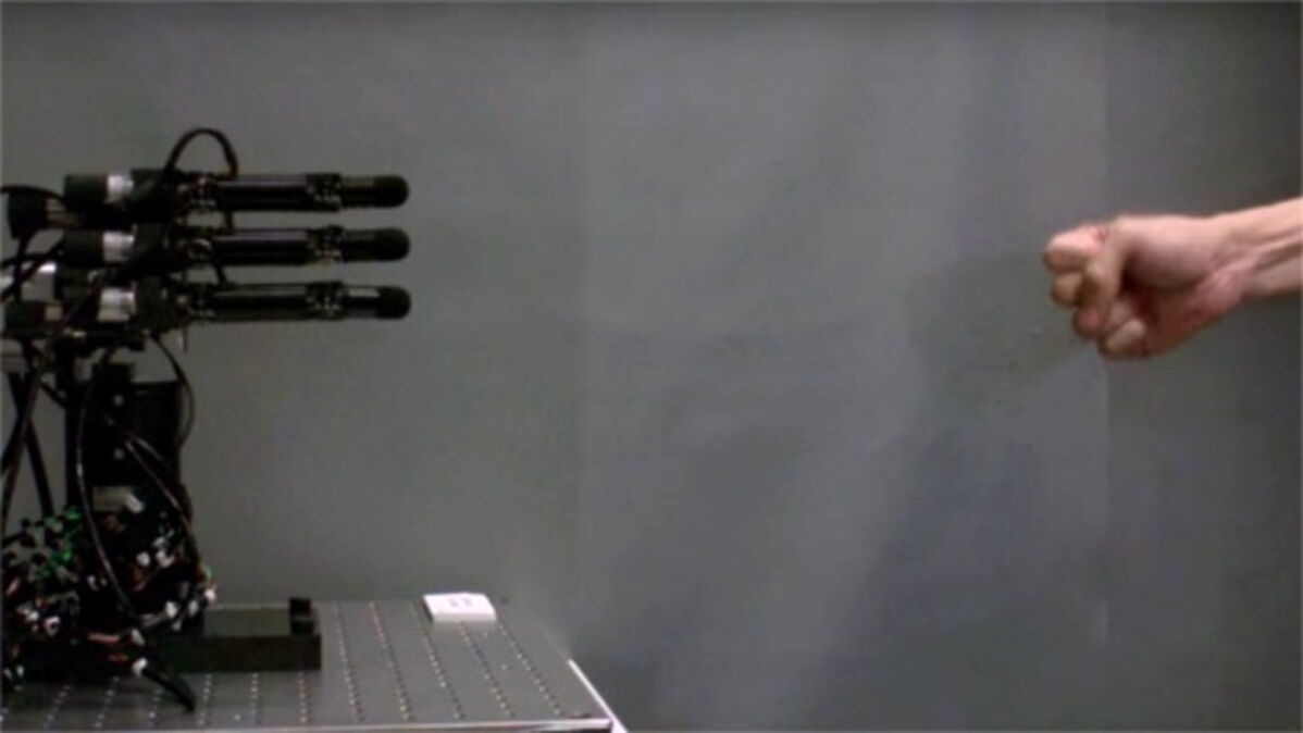 Janken 3.0, le robot que personne ne peut battre à Pierre-Feuille-Ciseaux