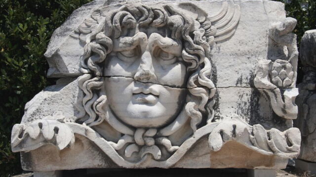 Qui est Méduse, cette créature iconique de la mythologie grecque