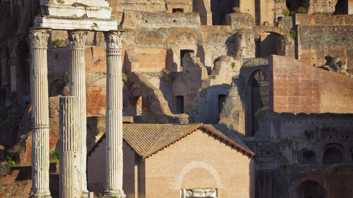 Un sanctuaire romain découvert sous un cimetière par des archéologues