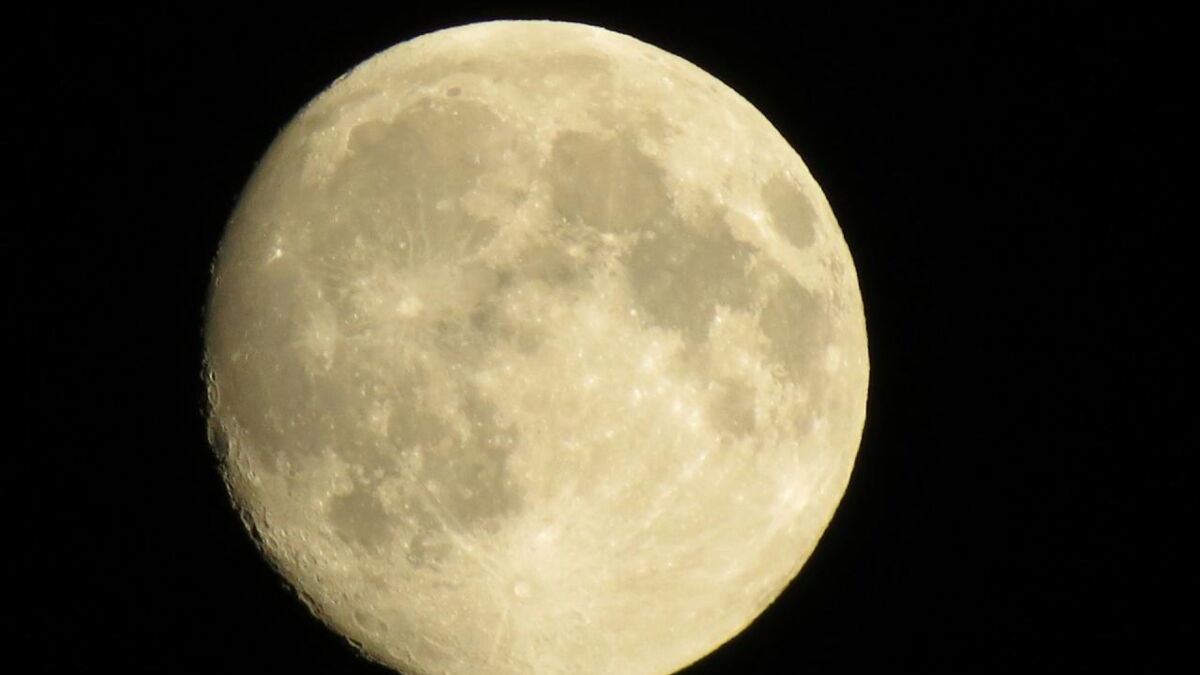 Pleine lune du Loup 2025 : quand observer la première pleine lune de l ...
