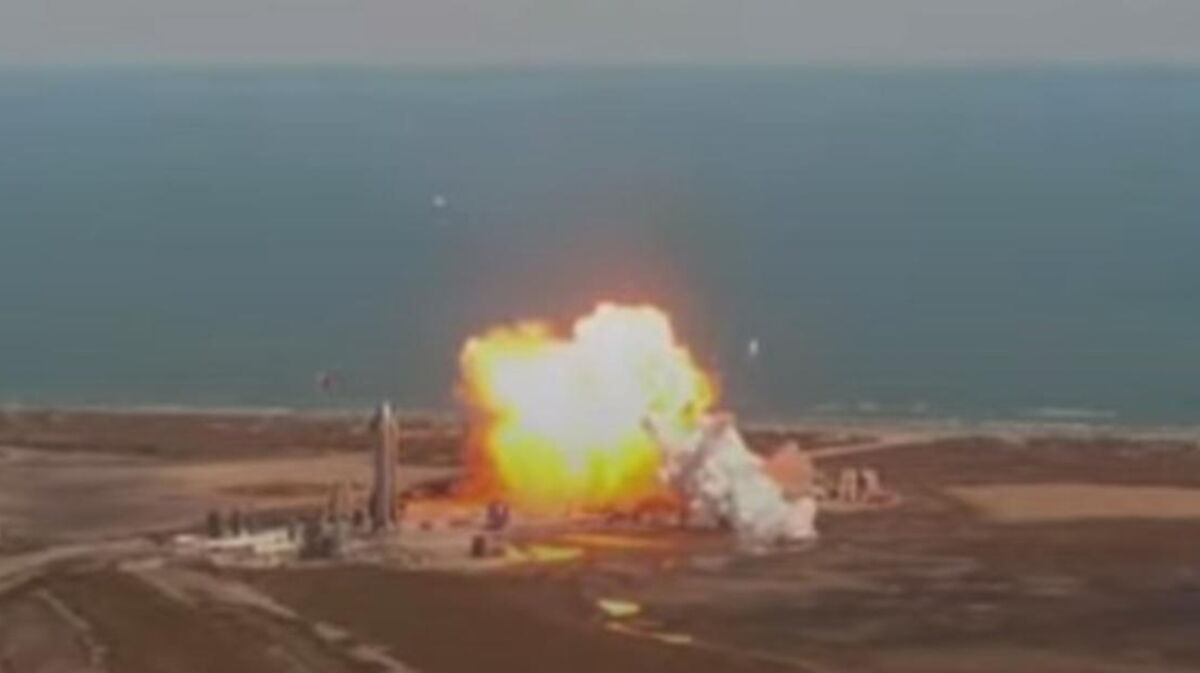 SpaceX : le crash impressionnant du nouveau prototype de la fusée ...
