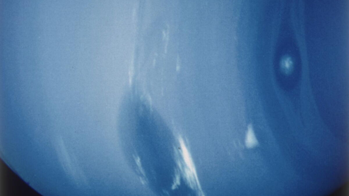 La mystérieuse découverte d'un vortex sombre sur Neptune depuis la Terre