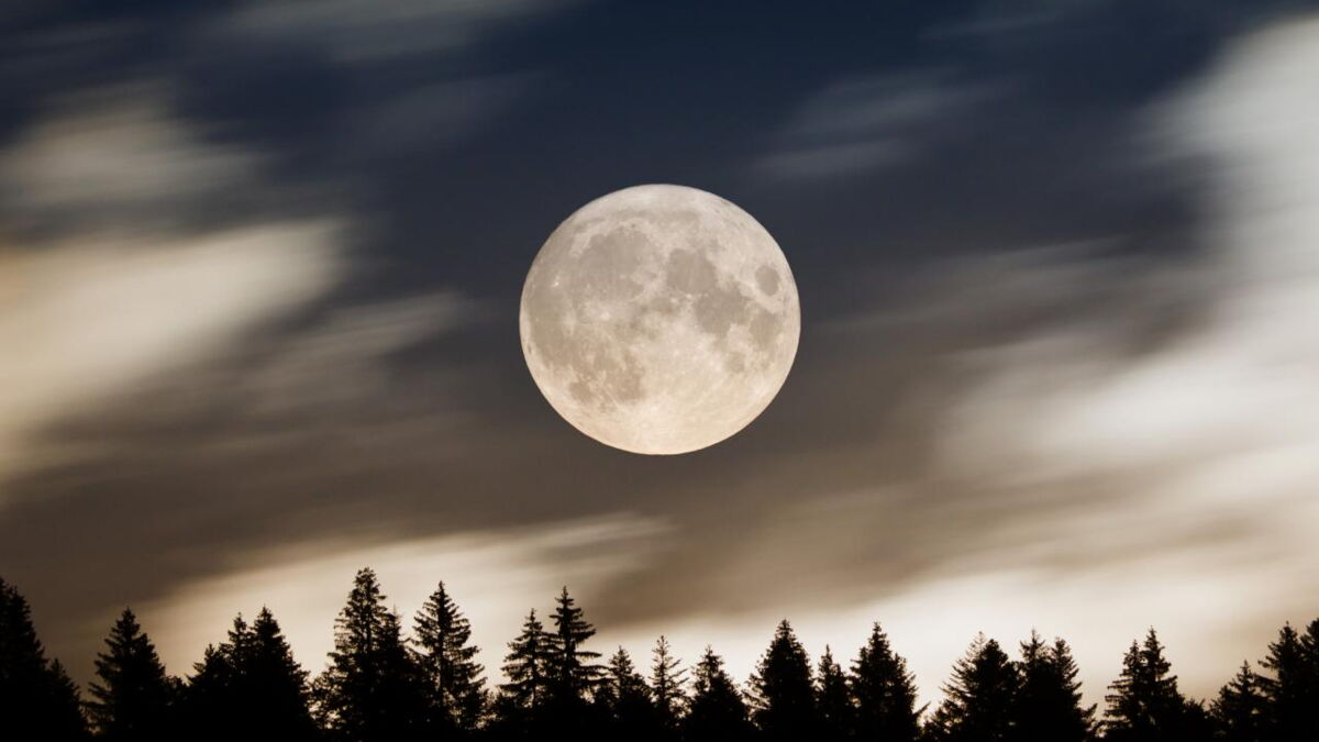 À qui appartient la Lune