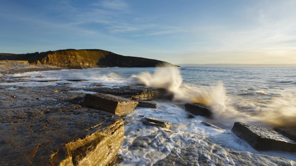 Des ossements humains sont régulièrement découverts sur cette plage et ce n’est pas un hasard