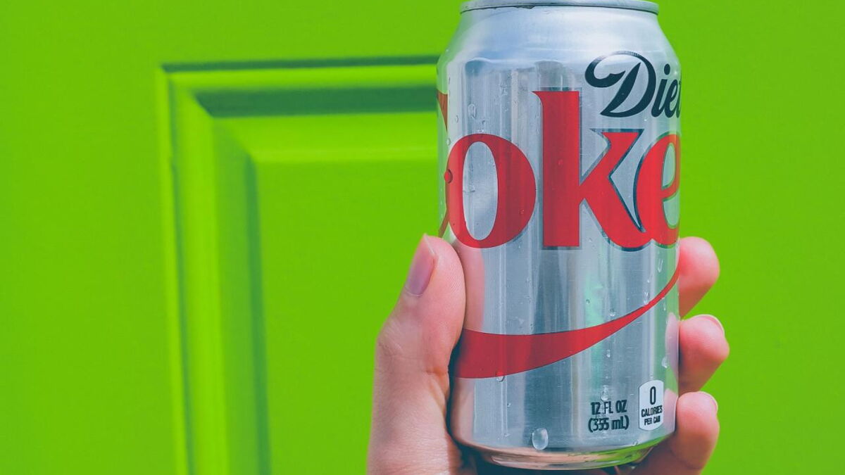 Voici pourquoi le Coca Light vous rend ivre plus vite que le Coca classique