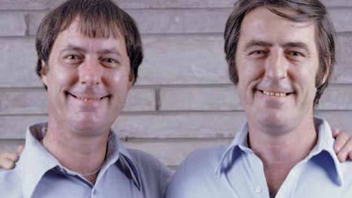 Upon Reuniting, These Separated Twins Discovered Something Incredible