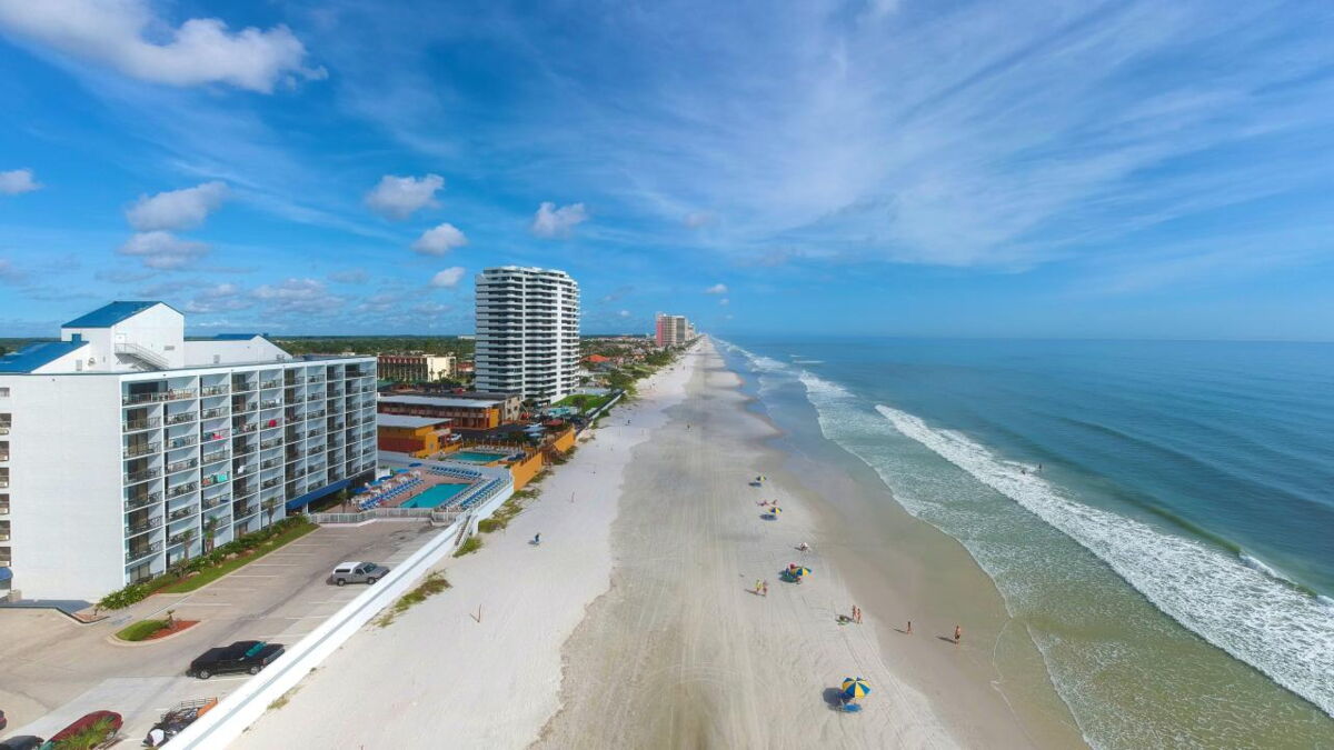 Mysterious 80-foot object buried in sand discovered on a beach