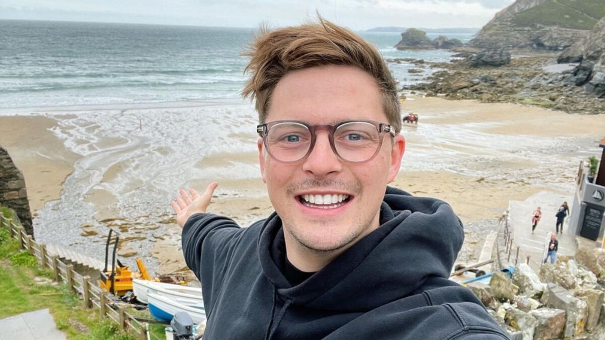 Ex-Islander Dr Alex confirms new relationship