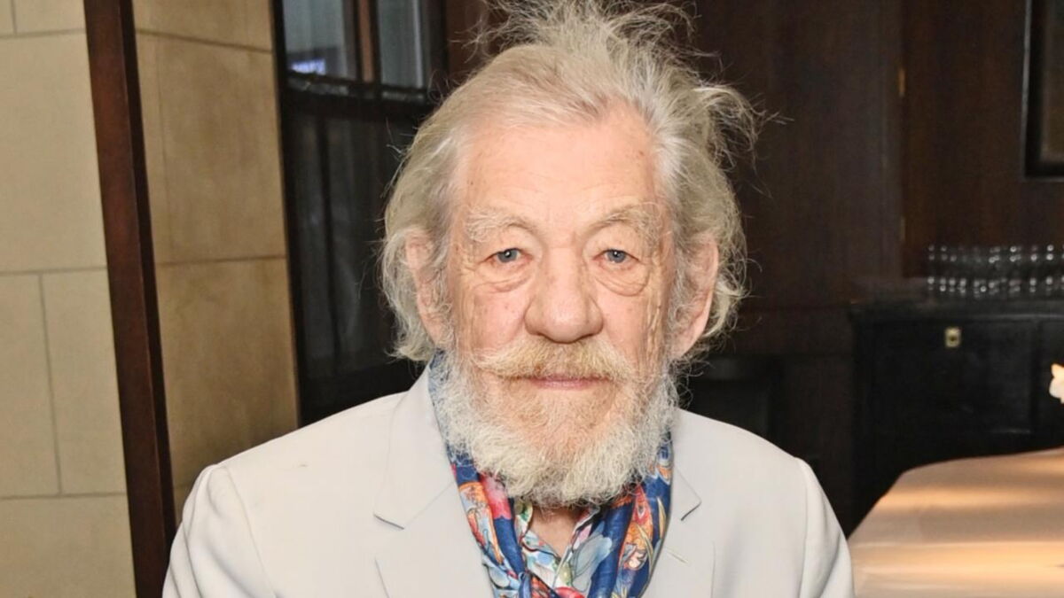 Sir Ian McKellen issues health update after his terrible fall: 'My ...