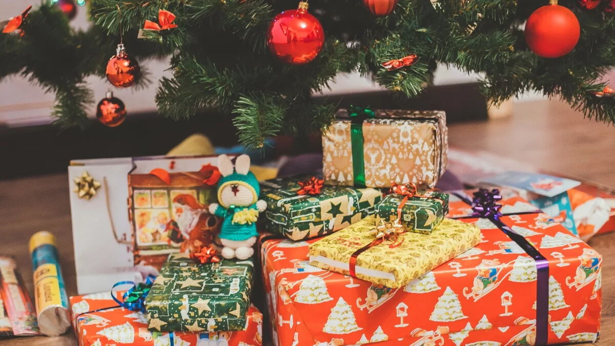Here's why it’s better not to buy Christmas presents at all this year ...