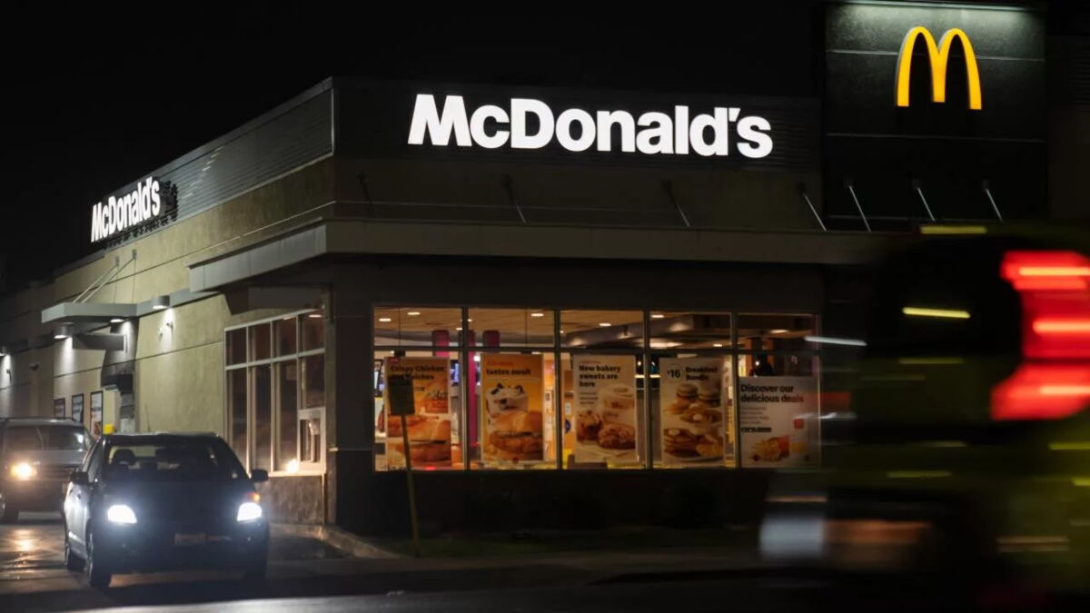 McDonald's customers horrified after getting 'trapped' inside the ...