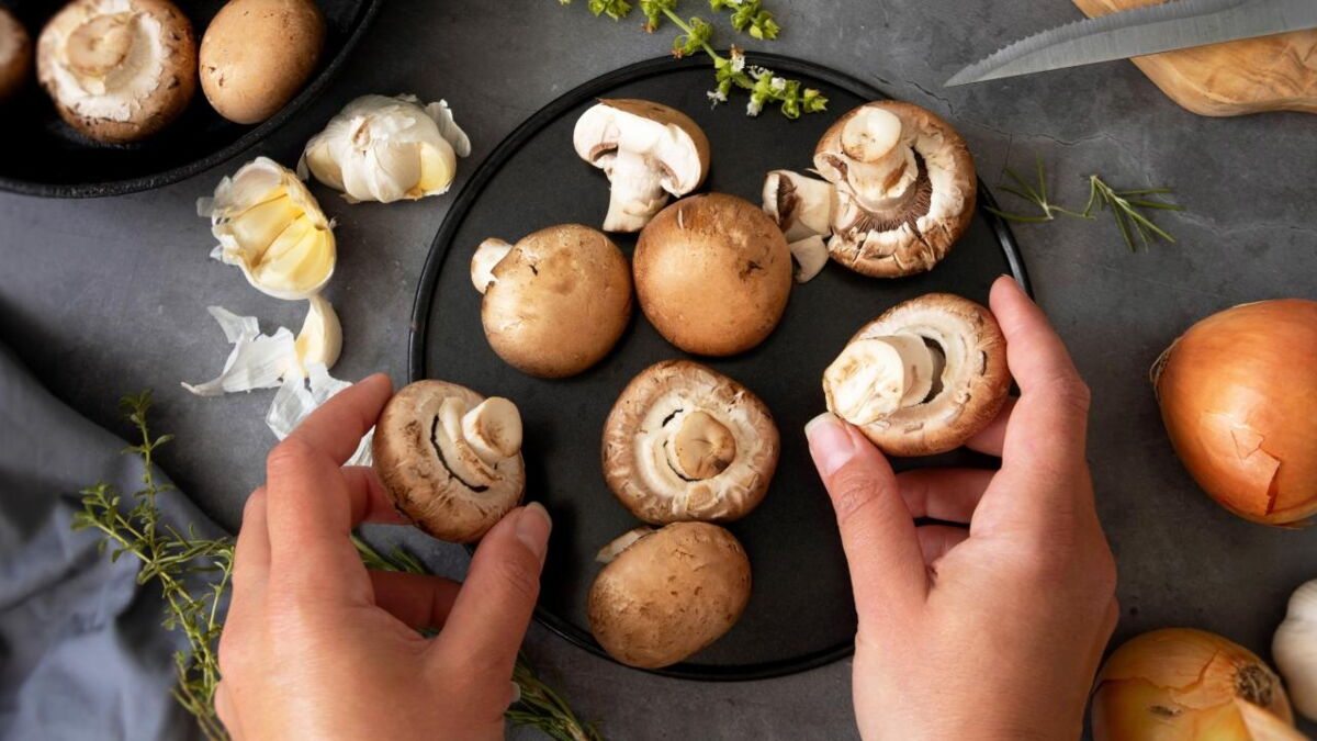 Three people dead after eating poisonous 'death cap' mushrooms served ...