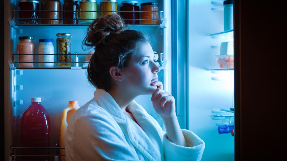 What time should you stop eating in order to maintain your weight