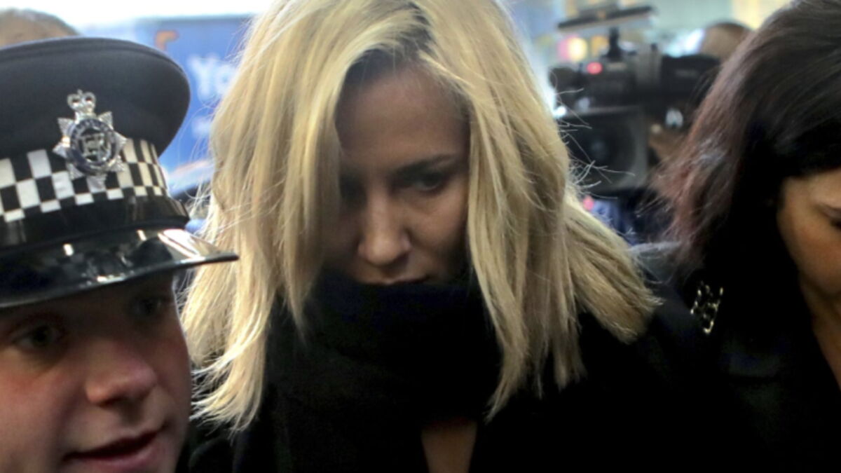 Caroline Flack Looks Completely Different As She Arrives In Court For ...