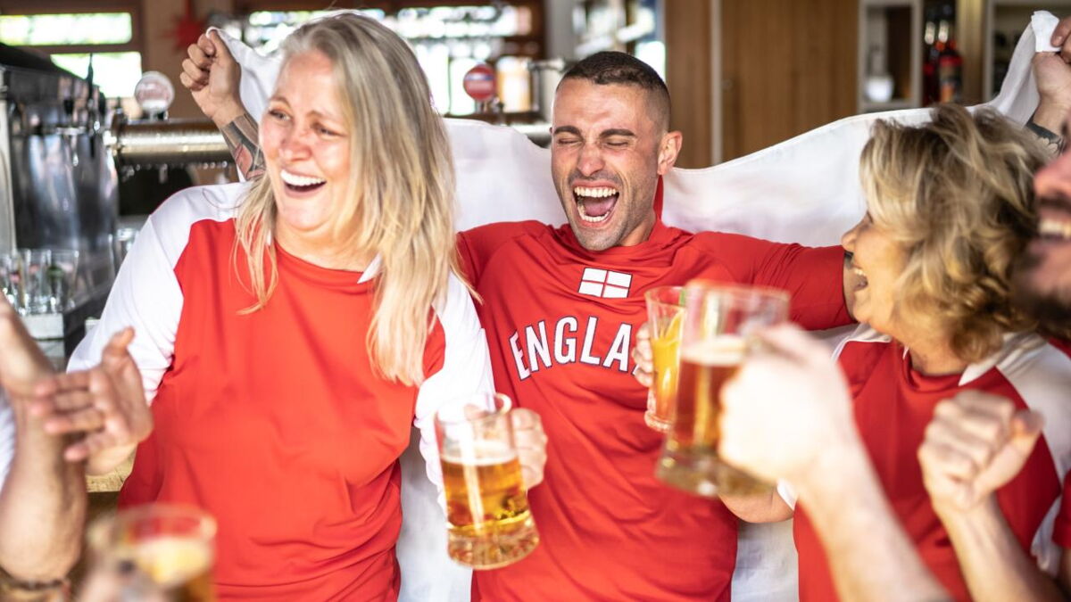 Football fans to be allowed to buy beer at the Qatar World Cup, but ...