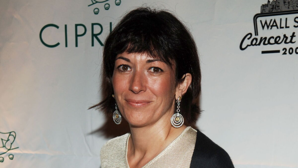 Ghislaine Maxwell: Here's the dark truth behind her family as the ...