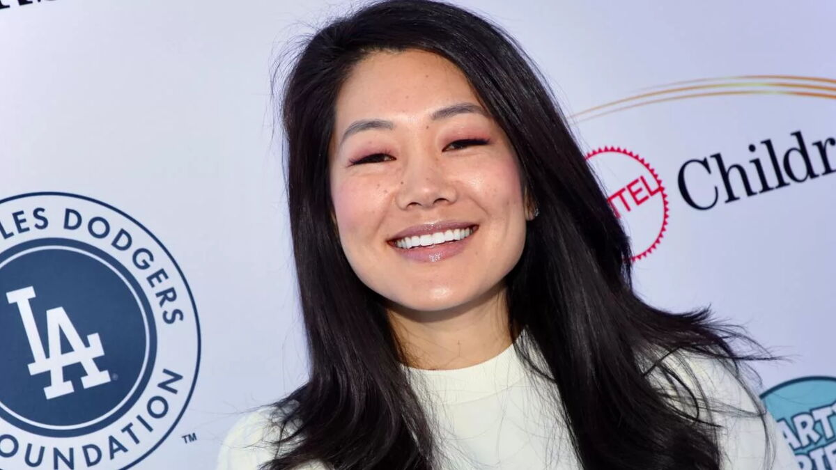 Real Housewives of Beverly Hills: Crystal Kung-Minkoff choses a side in ...