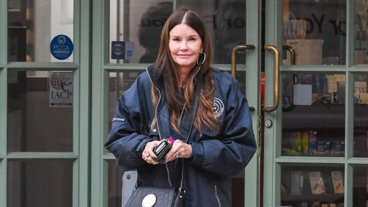 Im A Celeb All Stars Janice Dickinson Allegedly ‘semi Conscious