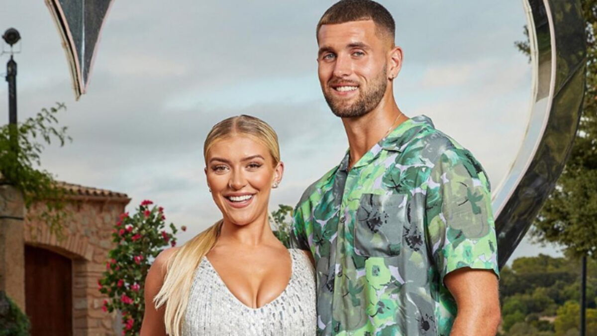 Love Island fans convinced Molly and Zach won’t last as their awkward ...