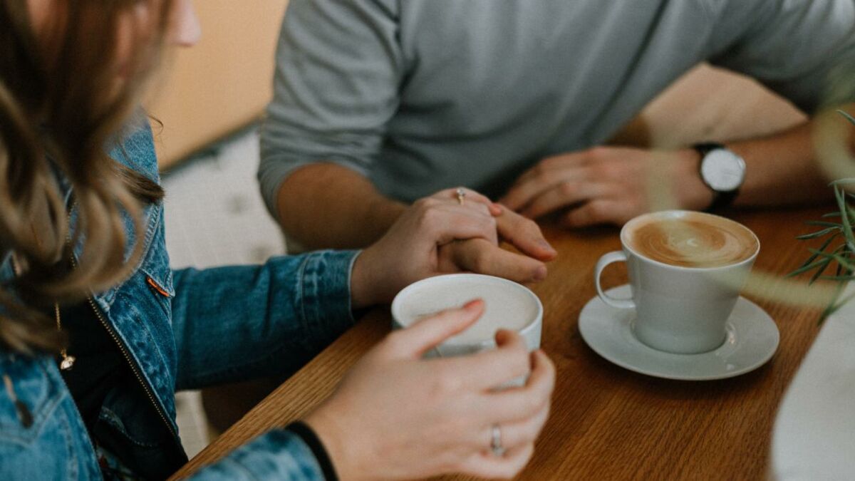 Dating 6 Warning Signs That Your Date Just Wants Sex According To An