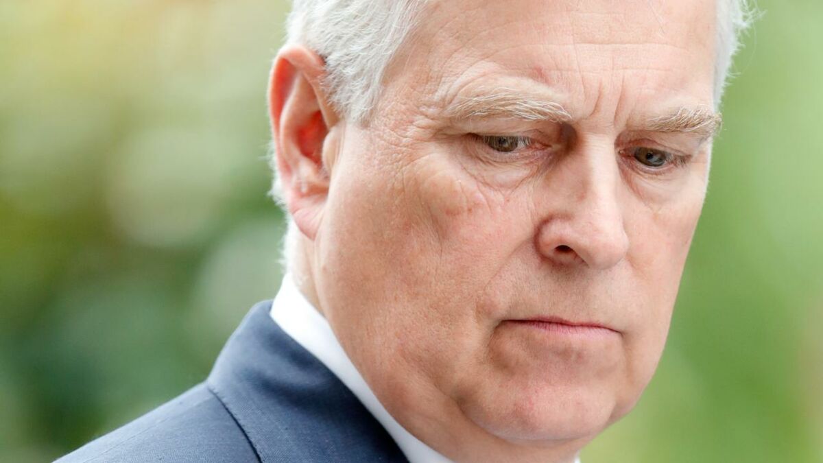 Witness Who Saw Prince Andrew With Virginia Giuffre Is Willing To