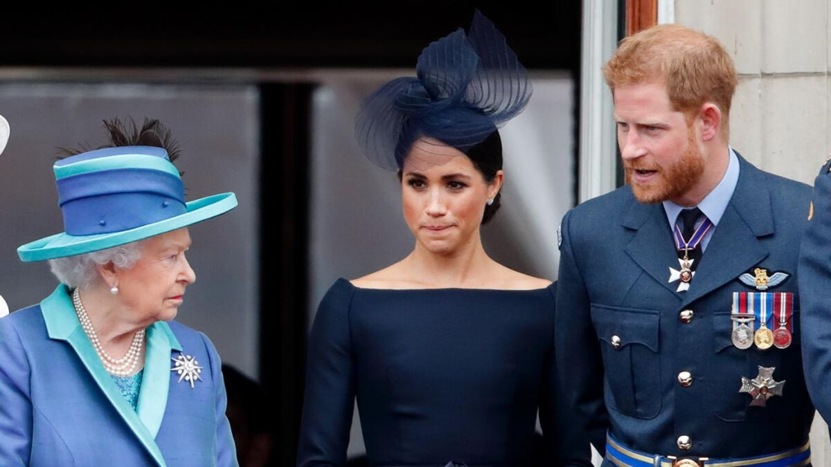 The Queen's assistant, who clashed with Prince Harry, is publishing a ...