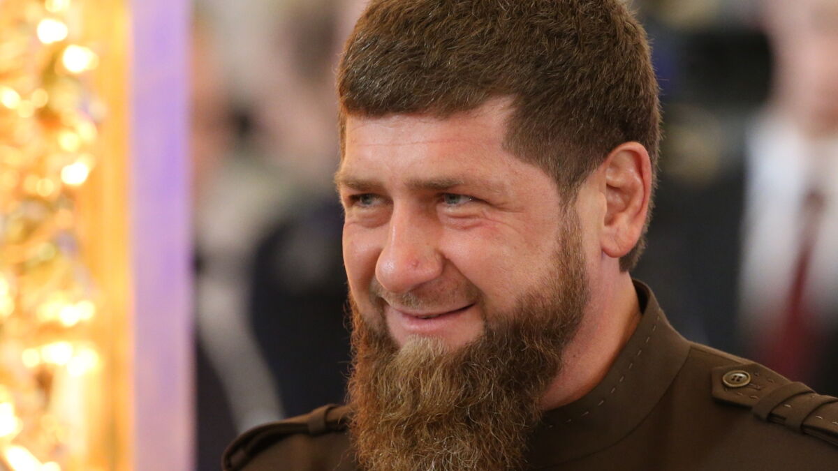 Vladimir Putin has a 'father-son relationship' with his right-hand man ...