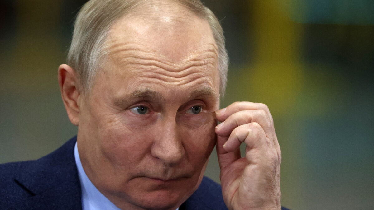 Is Putin dead or alive? Outlandish claims Russian leader's ‘corpse was ...