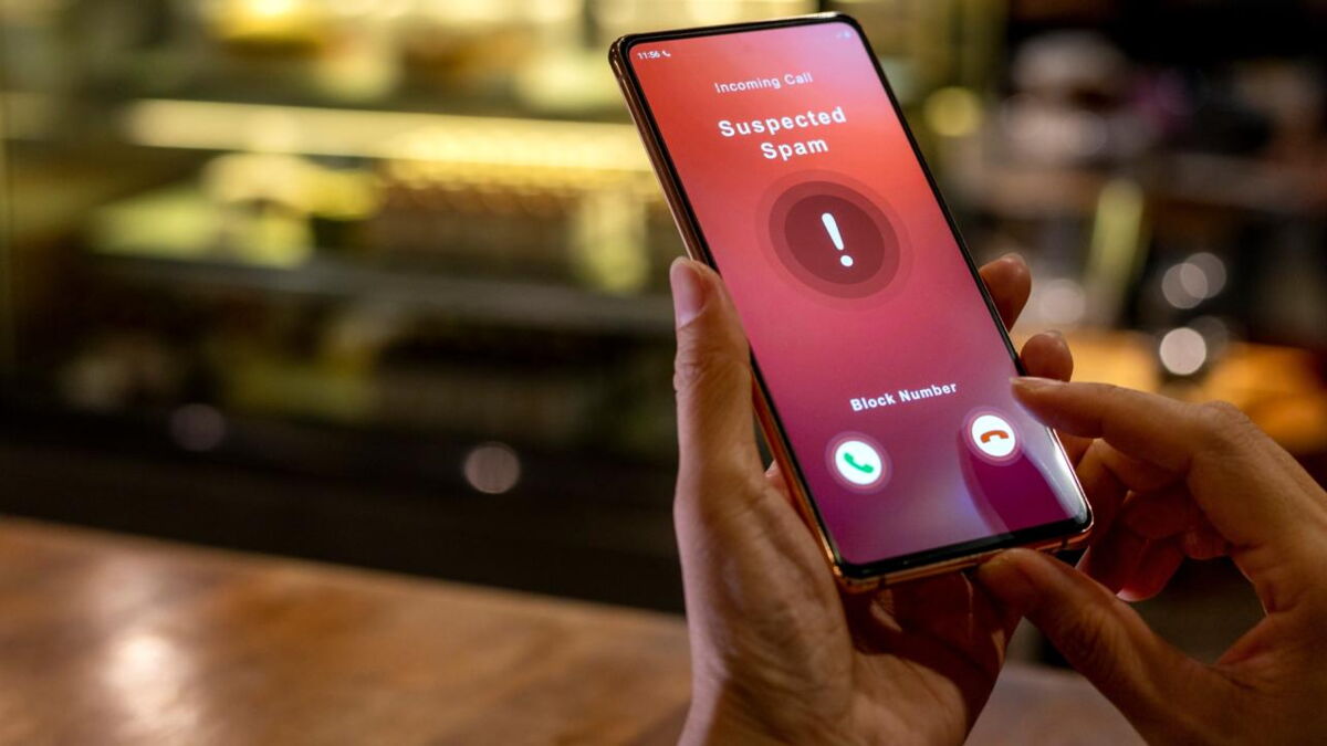 Android and iOS users issued warning about fake apps: Here's how to ...