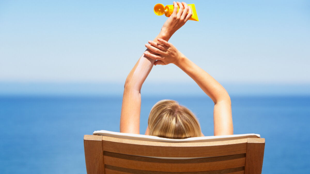 Sunscreen Has Been Banned On These Islands Due To The Surprising Effect ...